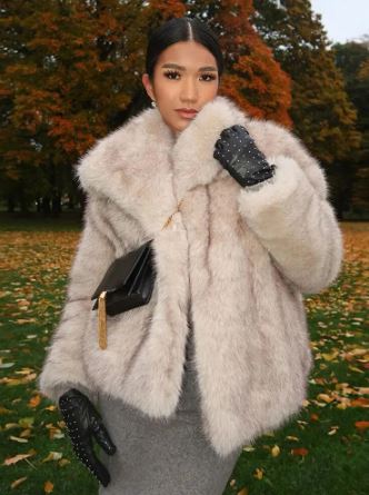 Elegant fluffy faux fur coat – DESTINY